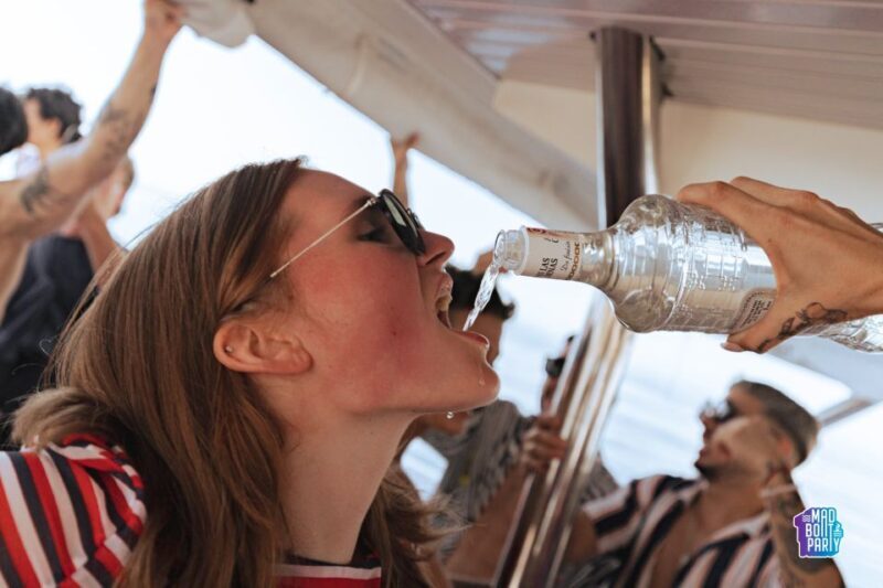 Benalmadena: Boat Party with a Drink - Practical Tips for a Great Experience