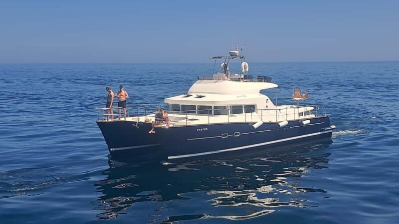 Benalmádena: Catamaran Cruise with Drinks and Swim Stop - Who Should Consider This Experience?
