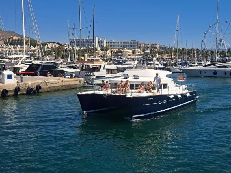 Benalmádena: Catamaran Cruise with Drinks and Swim Stop - In Short