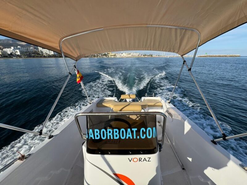 Benalmádena: Costa del Sol License-Free Boat Rental - Key Points