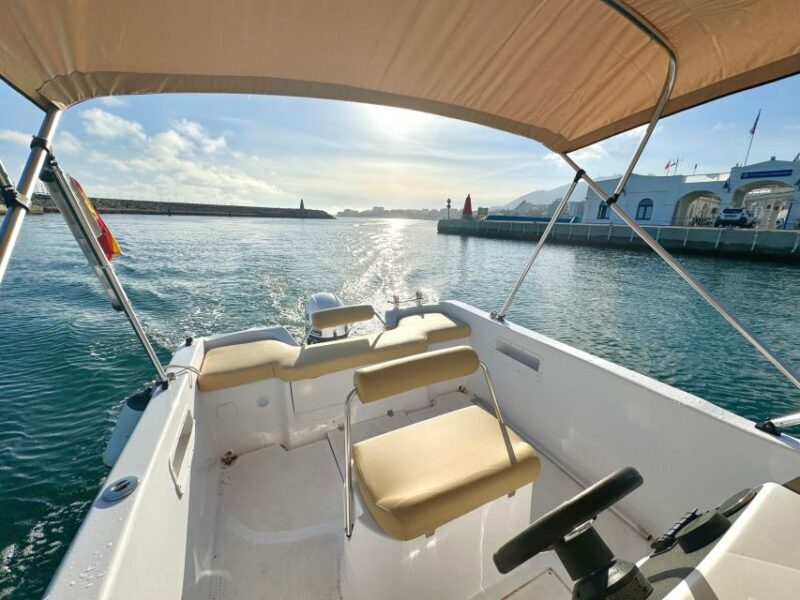 Benalmádena: Costa del Sol License-Free Boat Rental - The Sum Up