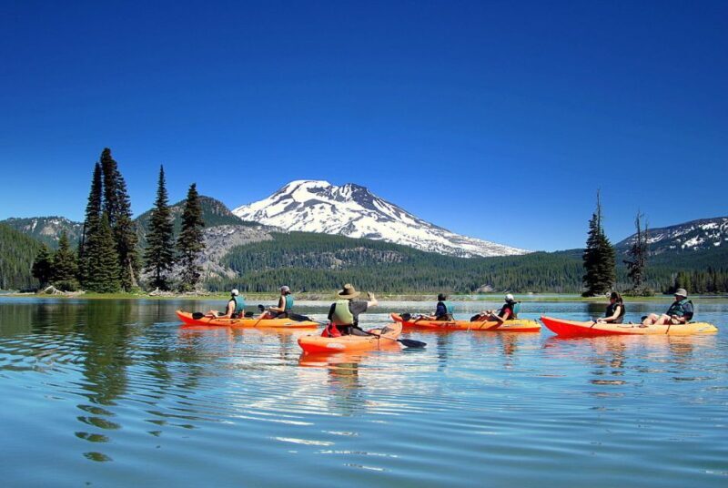 Bend: Guided Kayak Tour on the Cascade Lakes - An Authentic Kayaking Adventure Near Bend