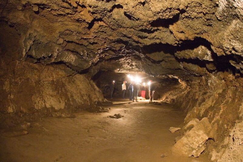 Bend: Starlight Cave Tour & Stargazing - Key Points