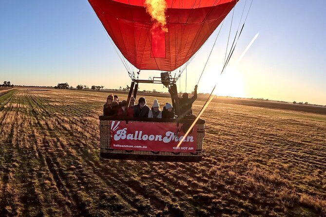 Bendigo Premium Balloon Flight plus buffet champagne breakfast - The Pros: Value, Views, and Experience
