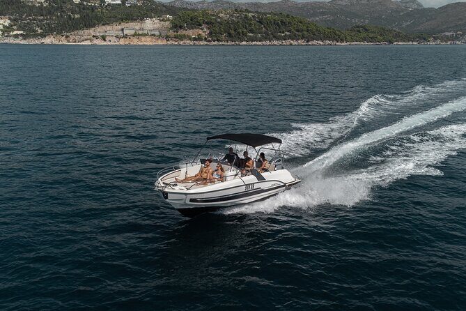 Beneteau Flyer 7.7 Spacedeck Cruise - Who Will Love This Tour?
