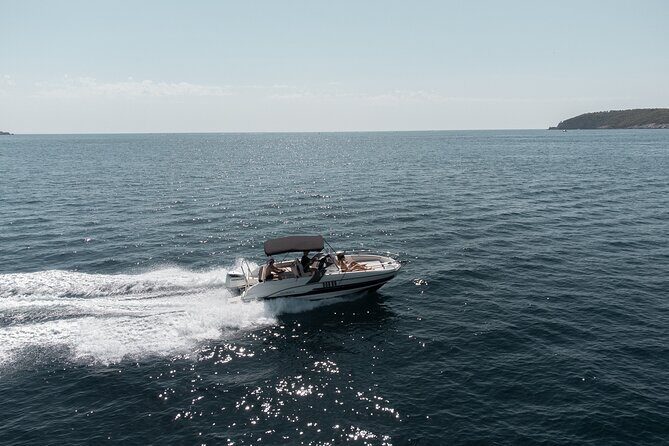 Beneteau Flyer 7.7 Spacedeck Cruise - The Practical Side: Duration, Group Size, and Planning