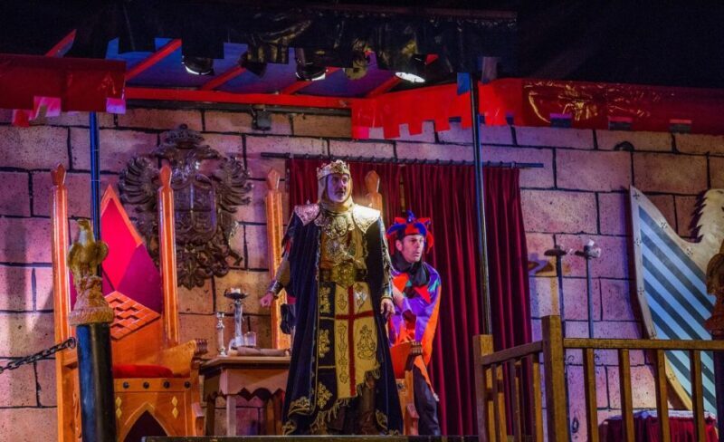 Benidorm: Dinner with Show at Magic Robin Hood - FAQ