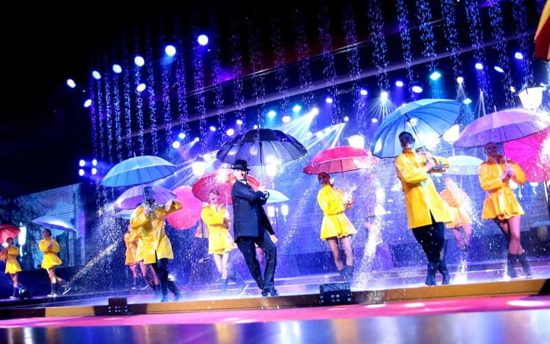 Benidorm: Show at Benidorm Palace - Introduction: A Night at Benidorm Palace