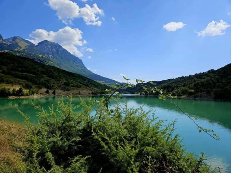 Berat: Tomorri Castle and Lakes of Dardha Day Trip - Savoring the Scenery and the Picnic