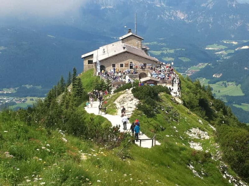 Berchtesgaden: Full Day Eagle's Nest Obersalzberg WWII Tour - Authenticity and the Guide’s Role