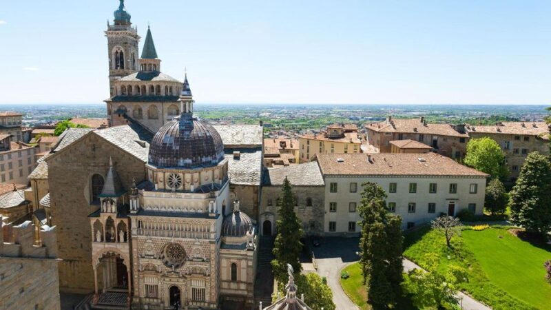 Bergamo Audioguide - TravelMate app for your smartphone - Exploring Each Stop