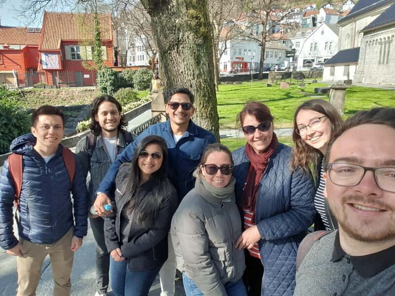 Bergen: Authentic Morning Walking Tour - Key Points