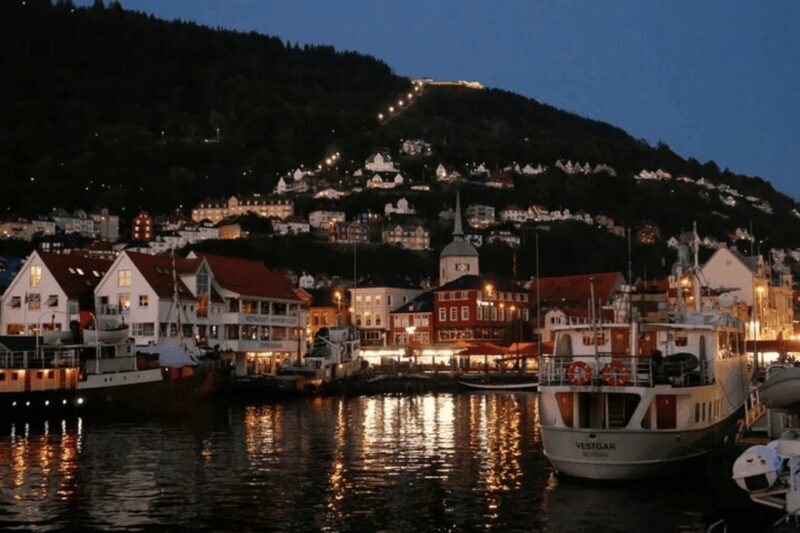 Bergen: Christmas Market and City Highlights Walking Tour - A Journey Through Bergen’s Festive Heart and Historic Roots