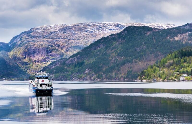 Bergen: Flam Railway, Stegastein View Point and Fjord Cruise - Exploring Flåm: Village Charm and Local Flavors