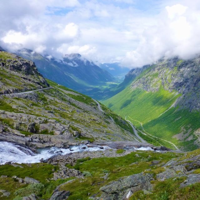 Bergen: Guided Fjord & Cidery Tour to Balestrand - Transport and Pacing