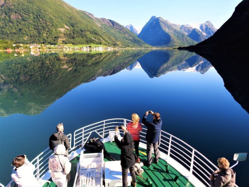 Bergen: Guided Fjord & Glacier Tour to Fjærland - Fjord Cruising and Glacier Viewing
