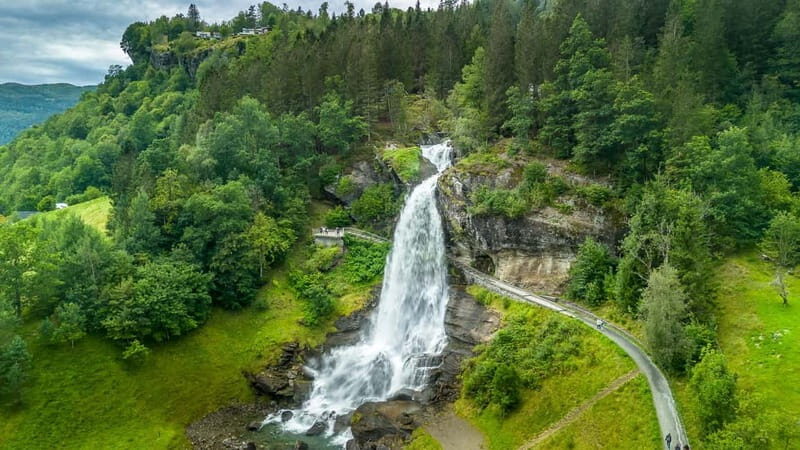 Bergen: Hardangerfjord Day Trip with Waterfalls - Key Points