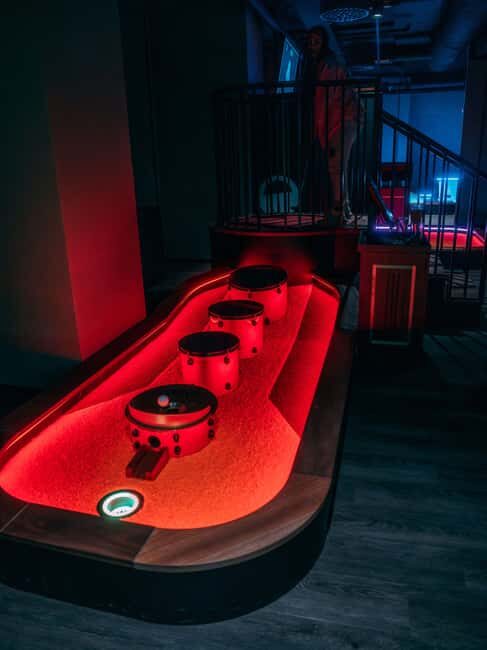 Bergen: High-Tech Minigolf in Top Bergen Activity Bar! - Introducing Alltid Opplett: A Fun Alternative in Bergen
