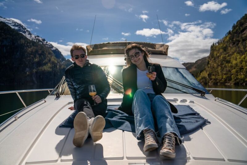 Bergen: Private Evening Yacht Cruise with Snacks and Wine - The Setting: Starting Point and Ease of Access