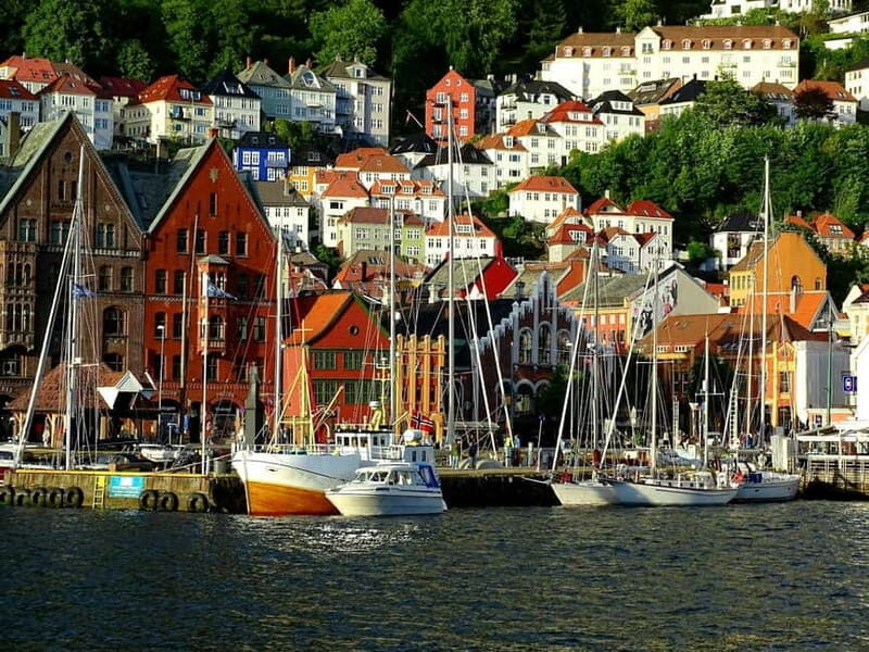 Bergen: Private Walking Tour With Local Guide - Who Is This Tour Best For?