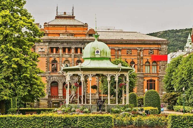 Bergen's Landmarks and History: A Self-Guided Audio Tour - Key Points