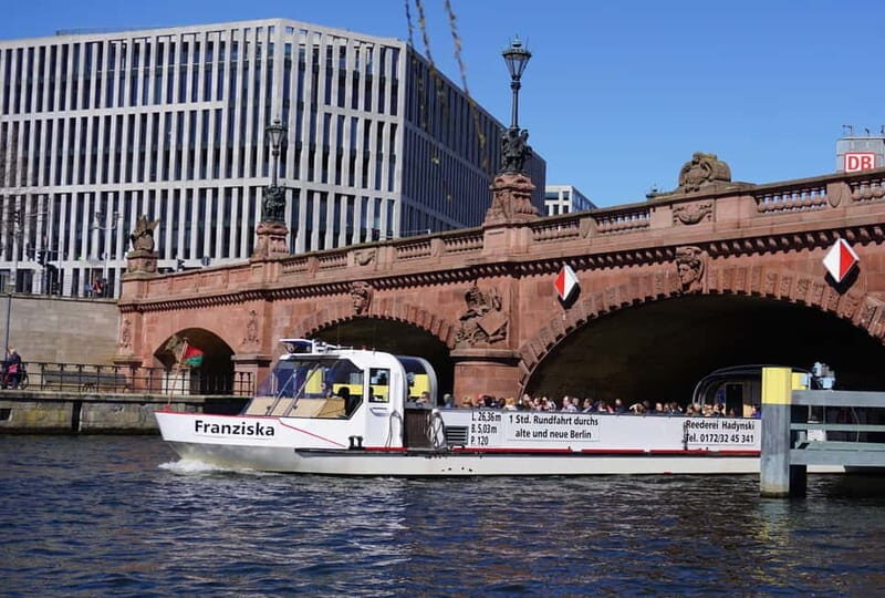 Berlin: 1-Hour Boat Tour with Bilingual Guide (Ger/Eng) - Authentic Feedback from Travelers