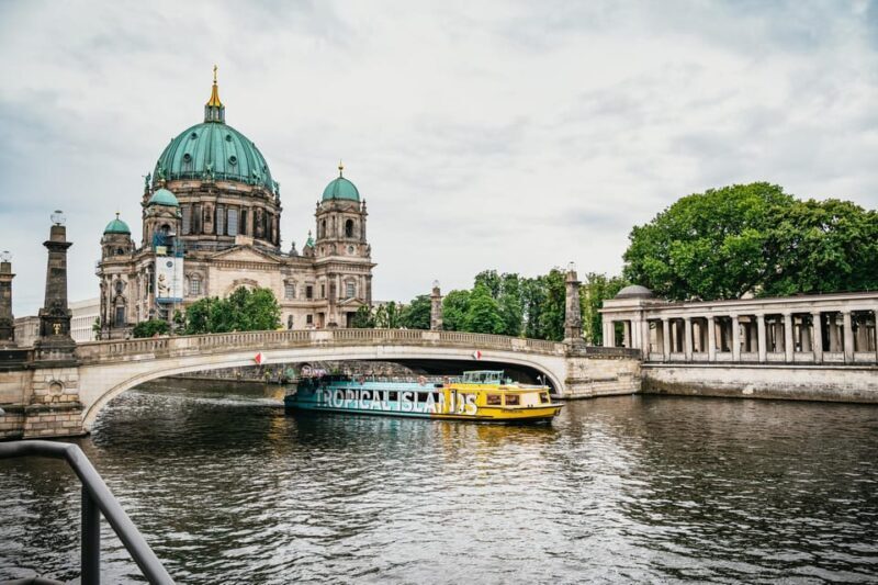 Berlin: 1-Hour City Sightseeing Cruise - An In-Depth Look at the Cruise Experience