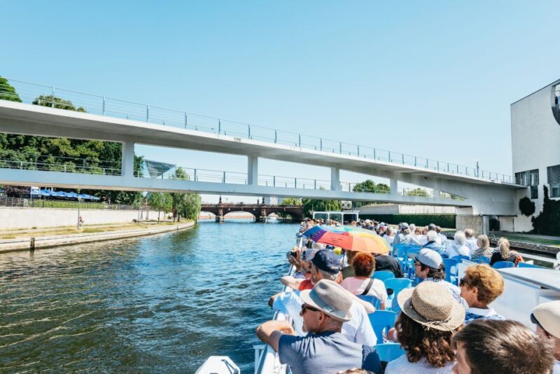 Berlin: 1-Hour City Tour by Boat with Guaranteed Seating - FAQ