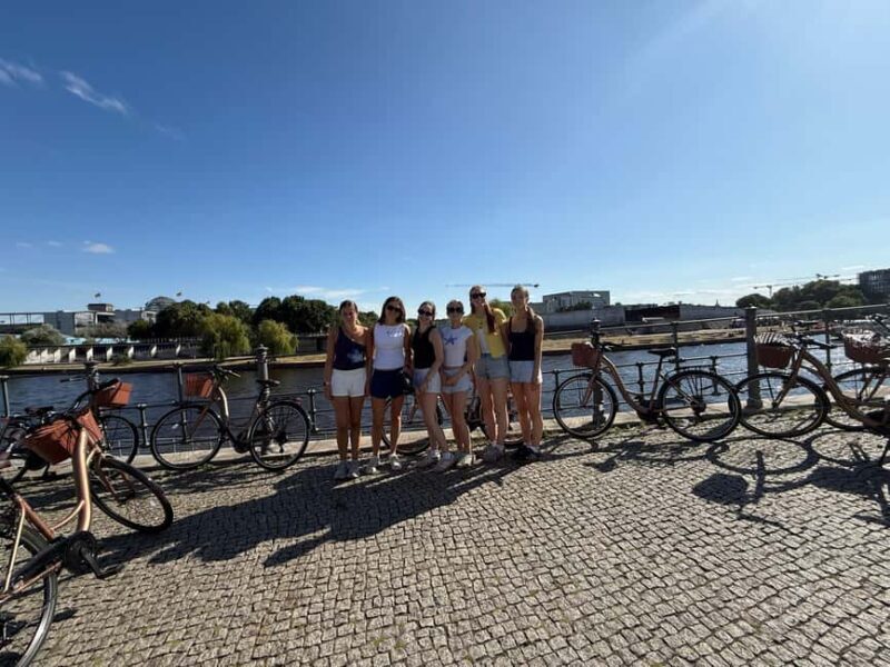 Berlin: 3.5-hour bike tour  A journey through time in the capital - Key Points
