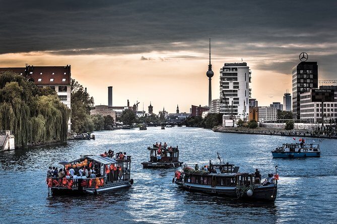 Berlin Architecture/River Spree Full Day Photography Tour - Exploring the Itinerary: What Makes Each Stop Special