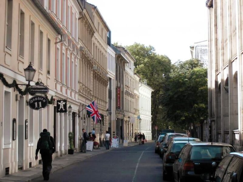 Berlin: Backyards of Berlin 2-Hour Tour - A Closer Look at What You Can Expect
