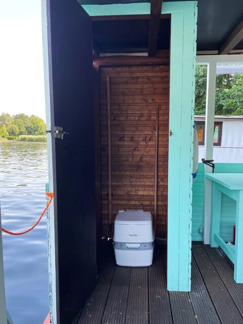 Berlin: Bahamas Raft Boat Rental - An In-Depth Look at the Müggelsee Raft Boat Experience
