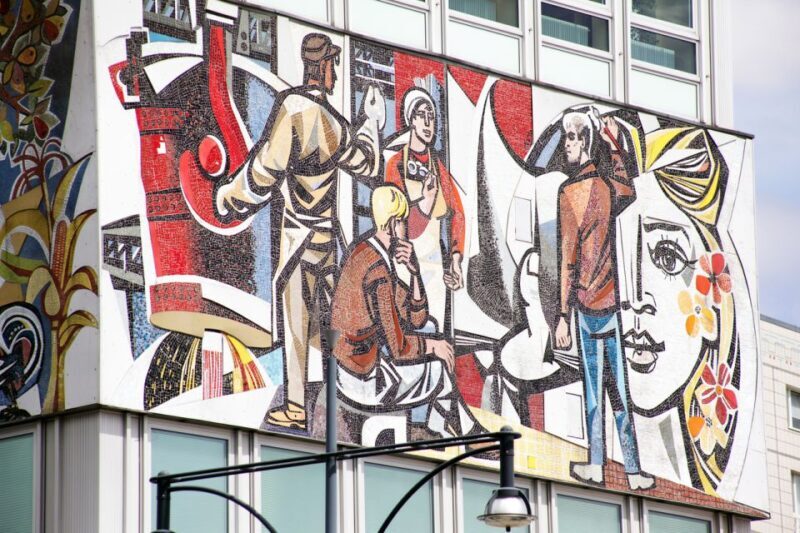 Berlin: Berlin Wall and the Cold War Walking Tour - An In-Depth Look at the Tour Itself