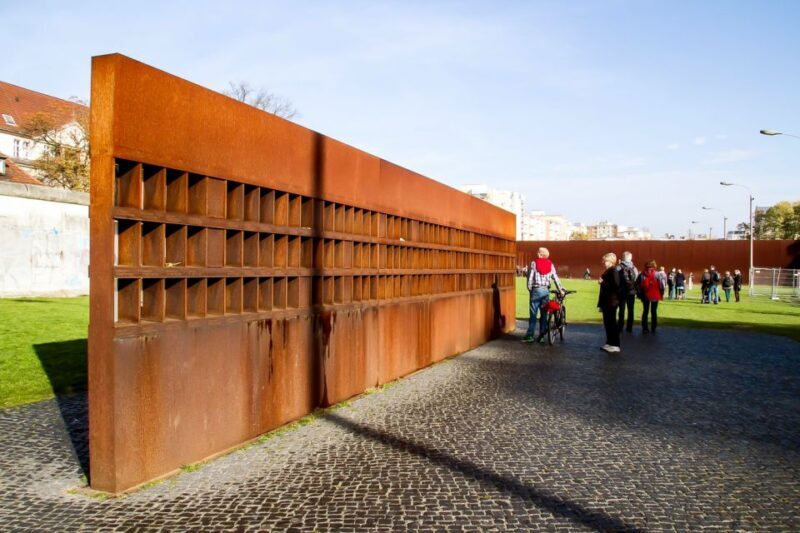 Berlin: Berlin Wall Tour Berlin East West - Exploring the Tour Experience