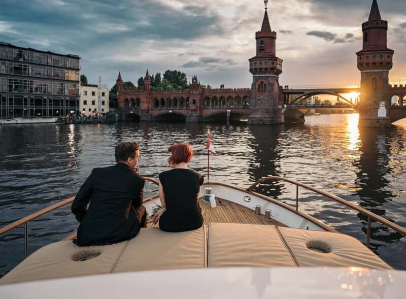 Berlin: Boat Sightseeing Tour on Electric Motor Yacht - Key Points