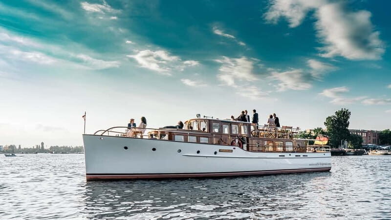 Berlin: Boat Sightseeing Tour on Electric Motor Yacht - A Thoughtful Look at the Experience