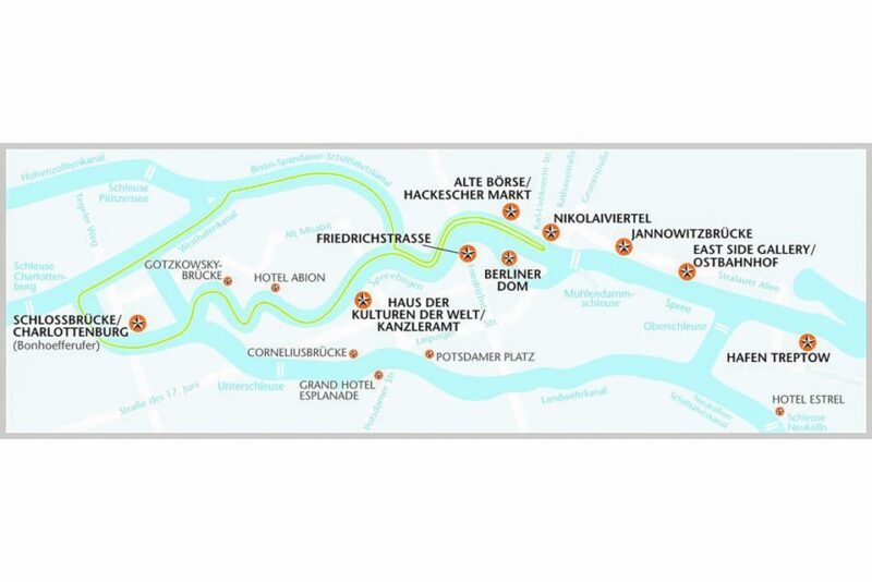Berlin: Boat Tour Along the River Spree - A Practical Look at the Waterway Tour