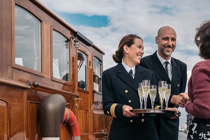 Berlin Boot Sightseeing Tour on Electric Private Yacht - Who Will This Tour Suit Best?