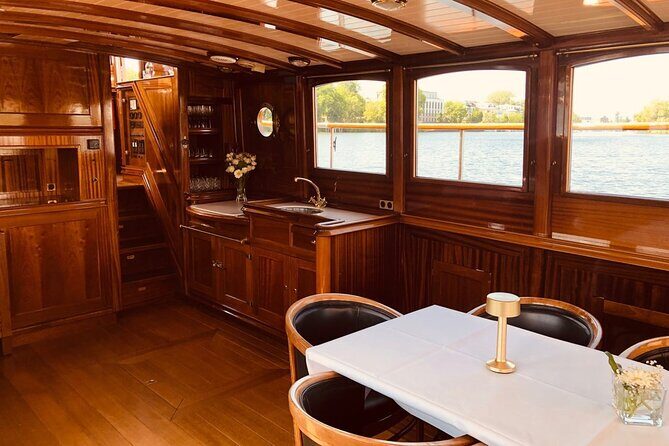 Berlin Boot Sightseeing Tour on Electric Private Yacht - Final Thoughts
