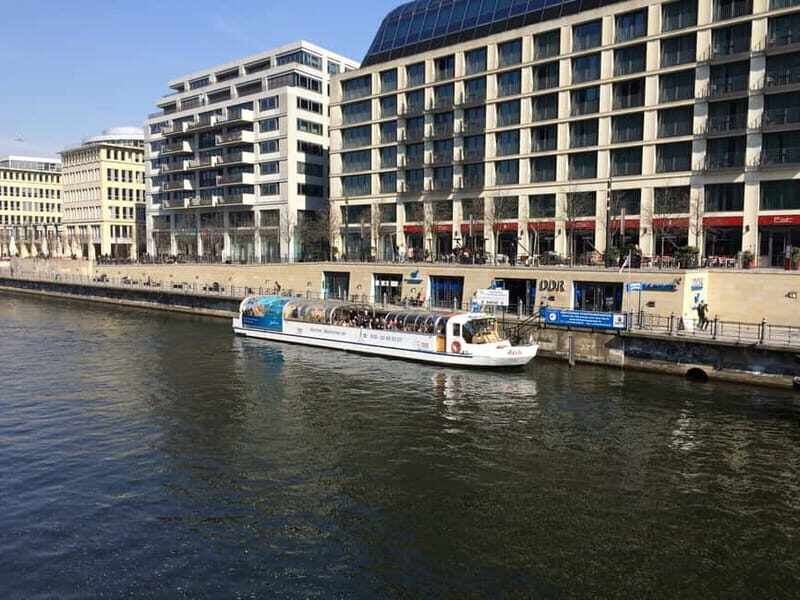 Berlin: City Boat Tour with Live Commentary - A Closer Look at the Experience