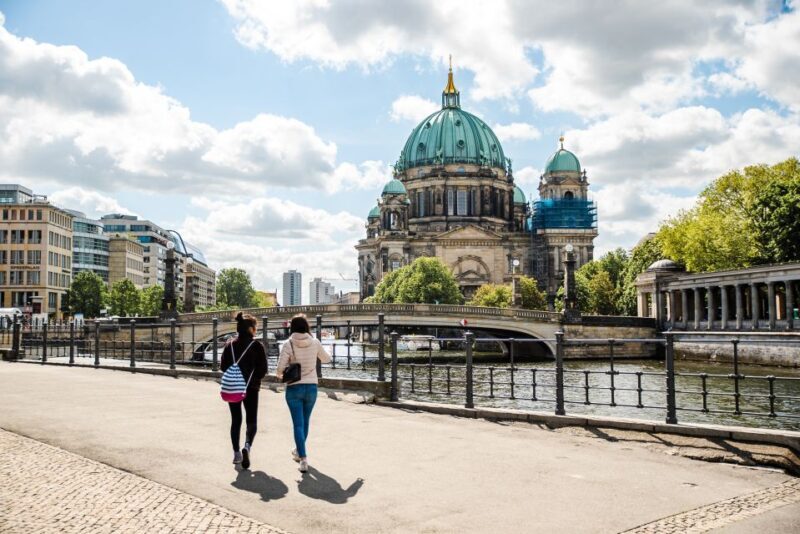 Berlin: City on a Budget Walking Tour with Local - Authenticity and Experience