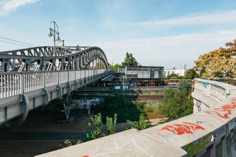 Berlin: Cold War Era History Guided Bike Tour - Exploring Berlin’s Cold War Past on a Bike