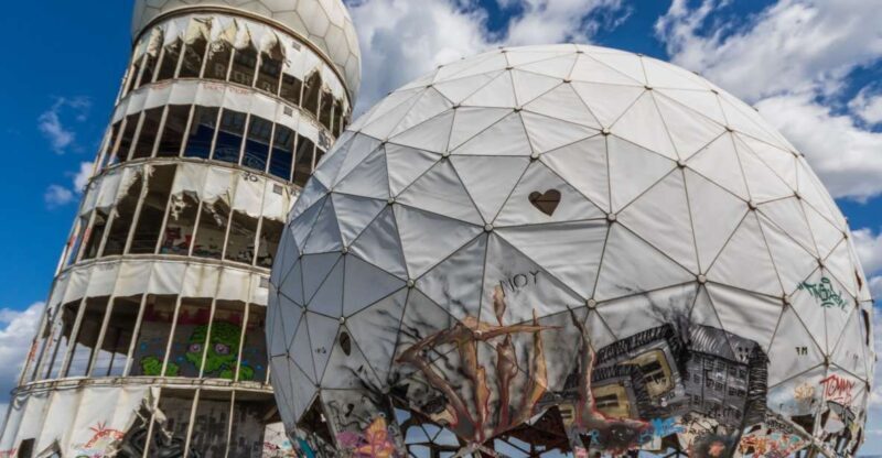 Berlin: Cold War Walking Private Tour with Guide - A Detailed Look at the Cold War Tour in Berlin