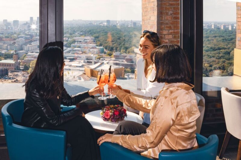 Berlin: Combo-Ticket for Panoramapunkt with Crémant at Café - Who Would Enjoy This?