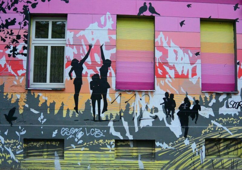 Berlin: David Bowie in 1970s West-Berlin - Authentic Experiences and Hidden Gems