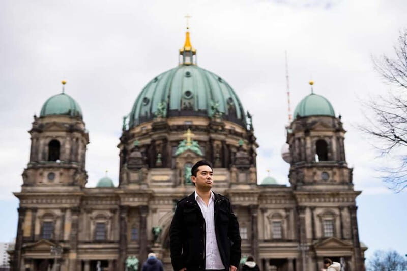 Berlin: Early Morning Private Photoshoot to avoid the Crowd - Why a Morning Photoshoot in Berlin Is a Special Treat
