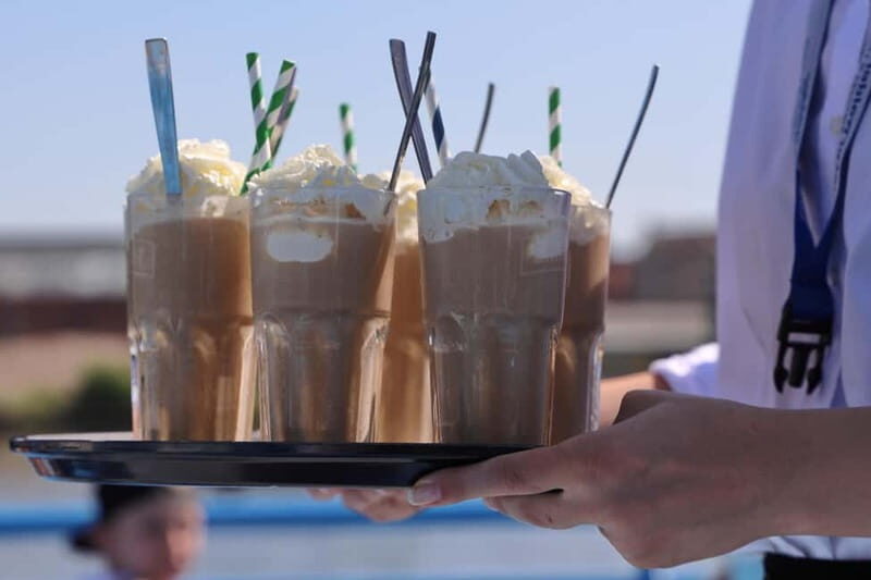 Berlin: East Side Gallery Spree Cruise in a Solar Catamaran - Comfort and Food Options