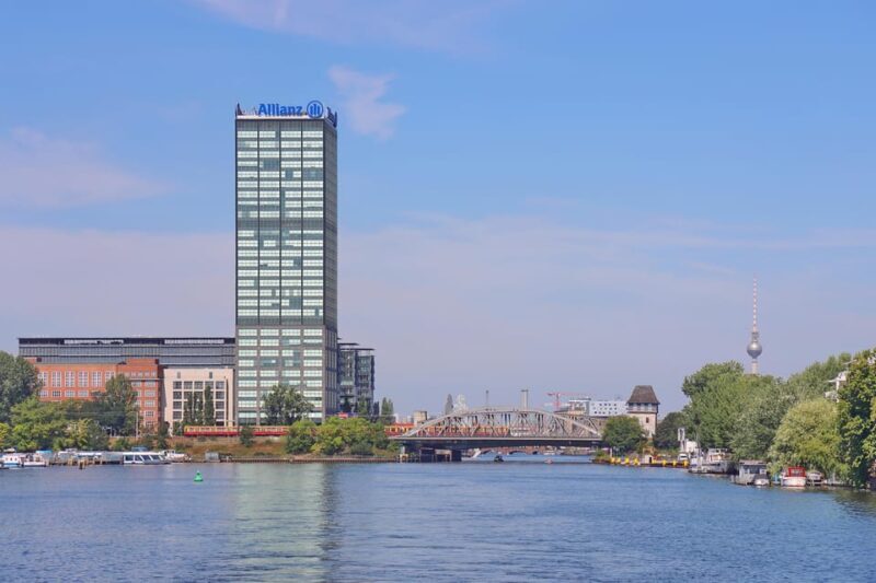 Berlin: East Side Gallery Spree Cruise in a Solar Catamaran - Who Will Appreciate This Tour?