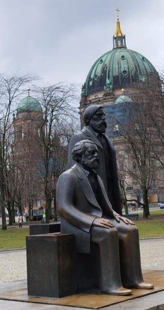 Berlin (E)Bike Tour Historical Highlights in Small groups - Analyzing Cost and Value