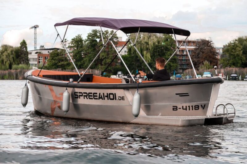 Berlin: Electric Boat Rental for self-driving 2 hrs - What to Expect When You Book